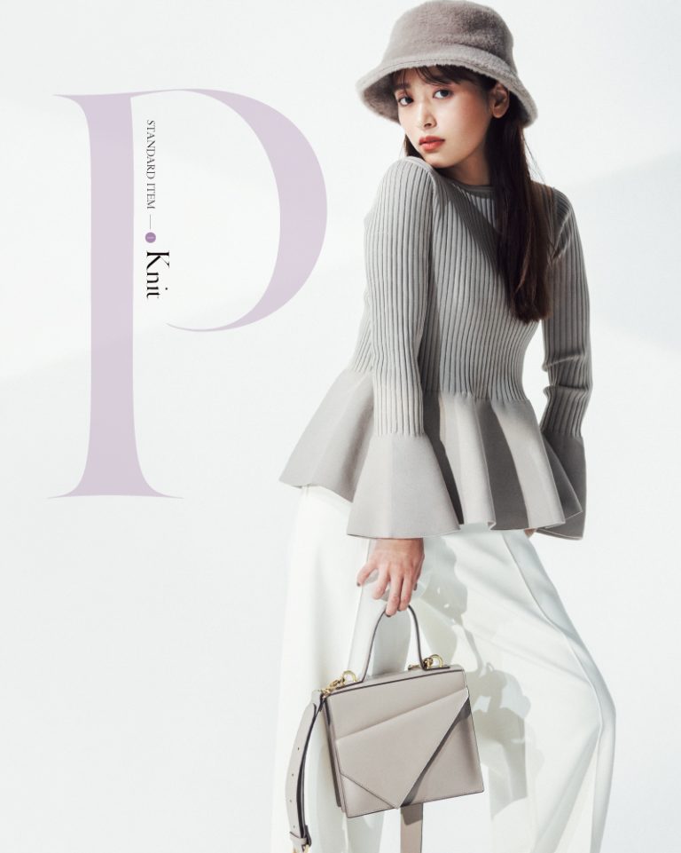 シンプルがベース！ママの〝キレイめ〟な秋冬スタメン服【5選】 | VERY